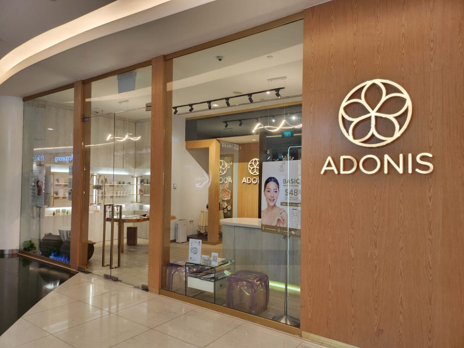 Outlets - Adonis Beauty